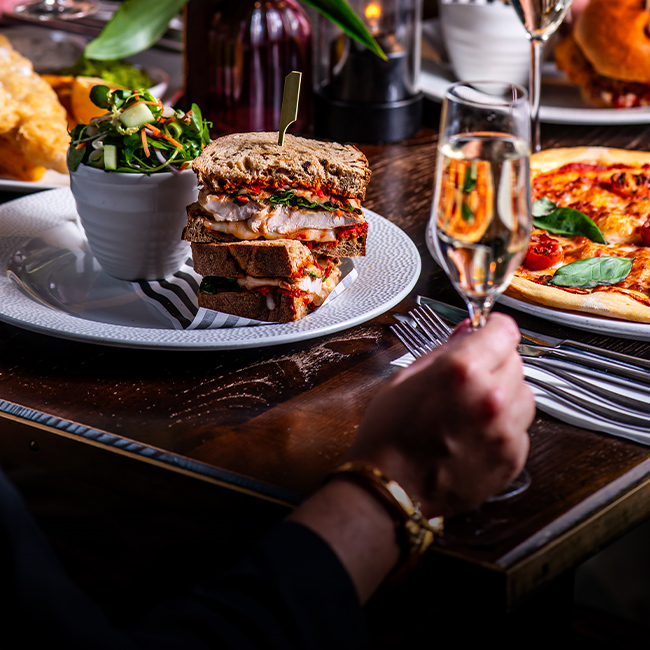 The Windmill Country Pub & Restaurant in Windlesham